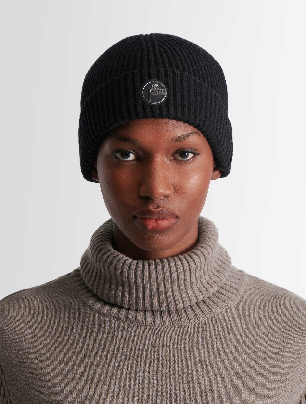 BONNET NYX NOIR FUSALP— HENIN